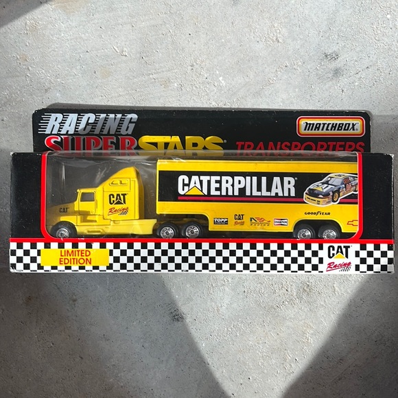 MATCHBOX | Other | Nwt Caterpillar Matchbox Set Limited Addition Cat ...